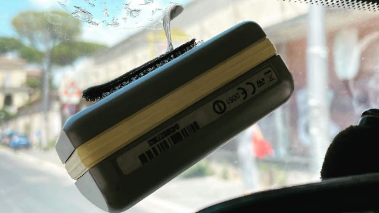 Telepass, fai attenzione a come lo usi: se fai così così non avrai scampo!