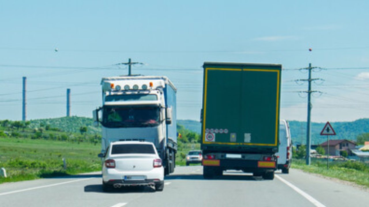 Guida in contromano e controsenso | C'è una differenza