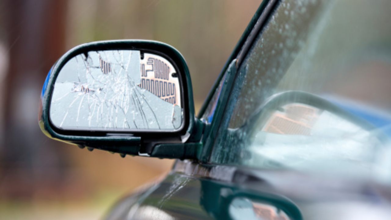 Specchietto spaccato | Quanto costa mediamente la sostituzione